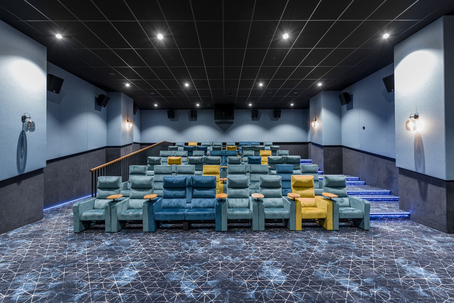 KinoGram Warszawa | Megan Seating